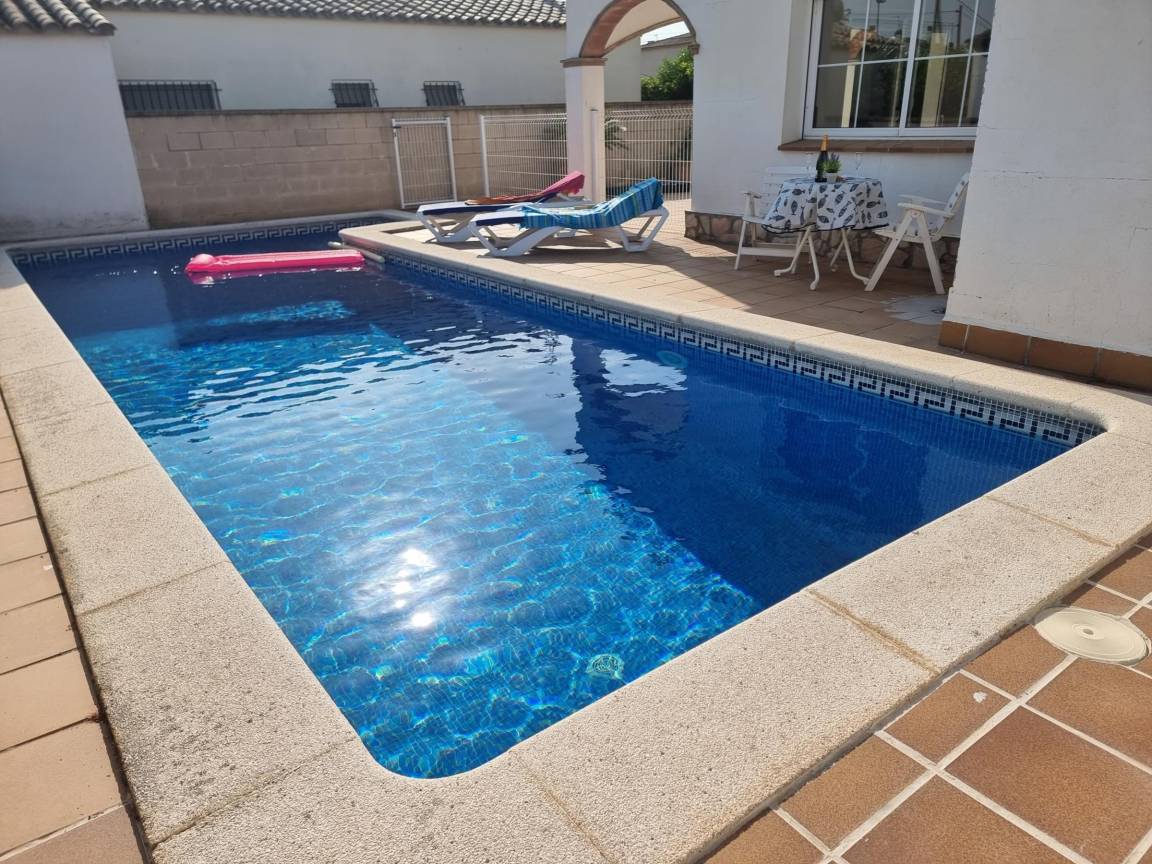 90 M² Huis ∙ 2 Slaapkamers ∙ 4 Gasten - L'Escala