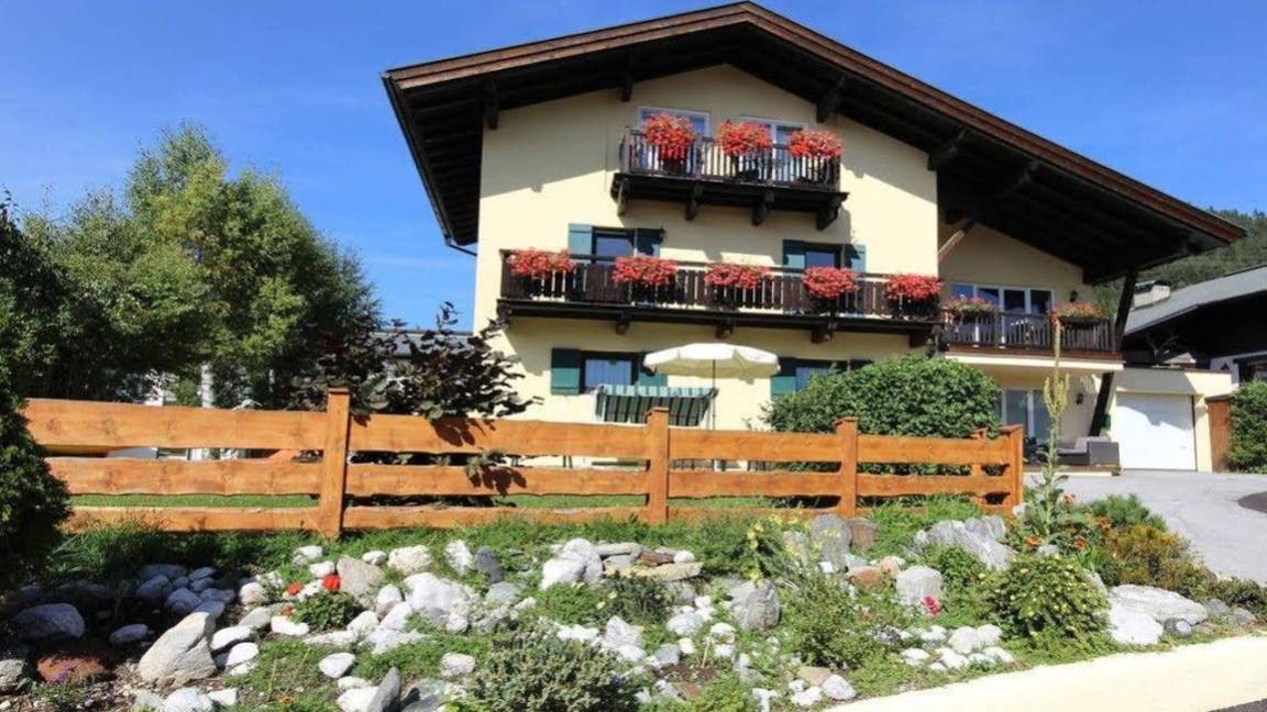 77 M² Apartment ∙ 2 Bedrooms ∙ 5 Guests - Seefeld