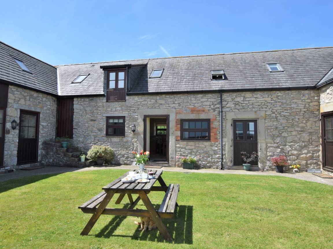 Cottage ∙ 2 Bedrooms ∙ 4 Guests - Talacre Beach
