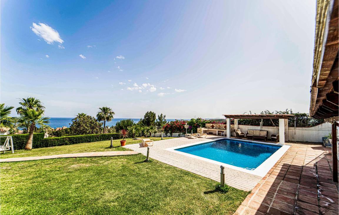 113 M² Ferienhaus ∙ 3 Schlafzimmer ∙ 10 Gäste - Estepona