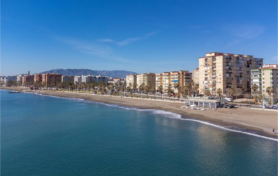 111 M² Apartment ∙ 4 Bedrooms ∙ 8 Guests - Malaga, Espagne