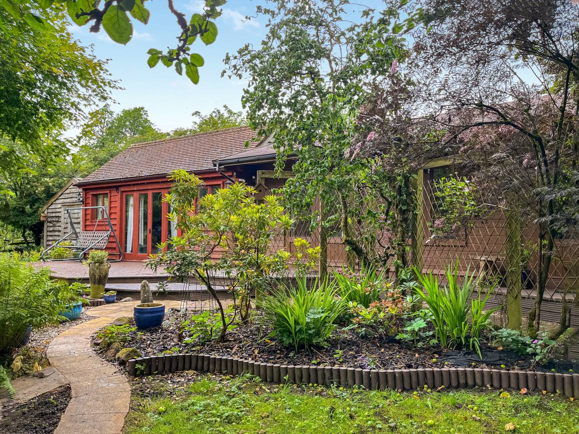 Cottage ∙ 1 Bedroom ∙ 4 Guests - Stoke-on-Trent