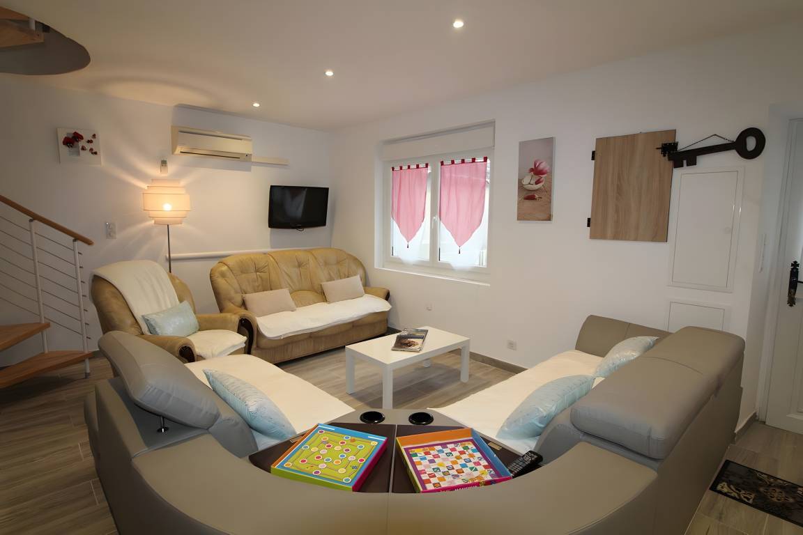 150 M² Villa ∙ 4 Chambres ∙ 8 Personnes - Barjac