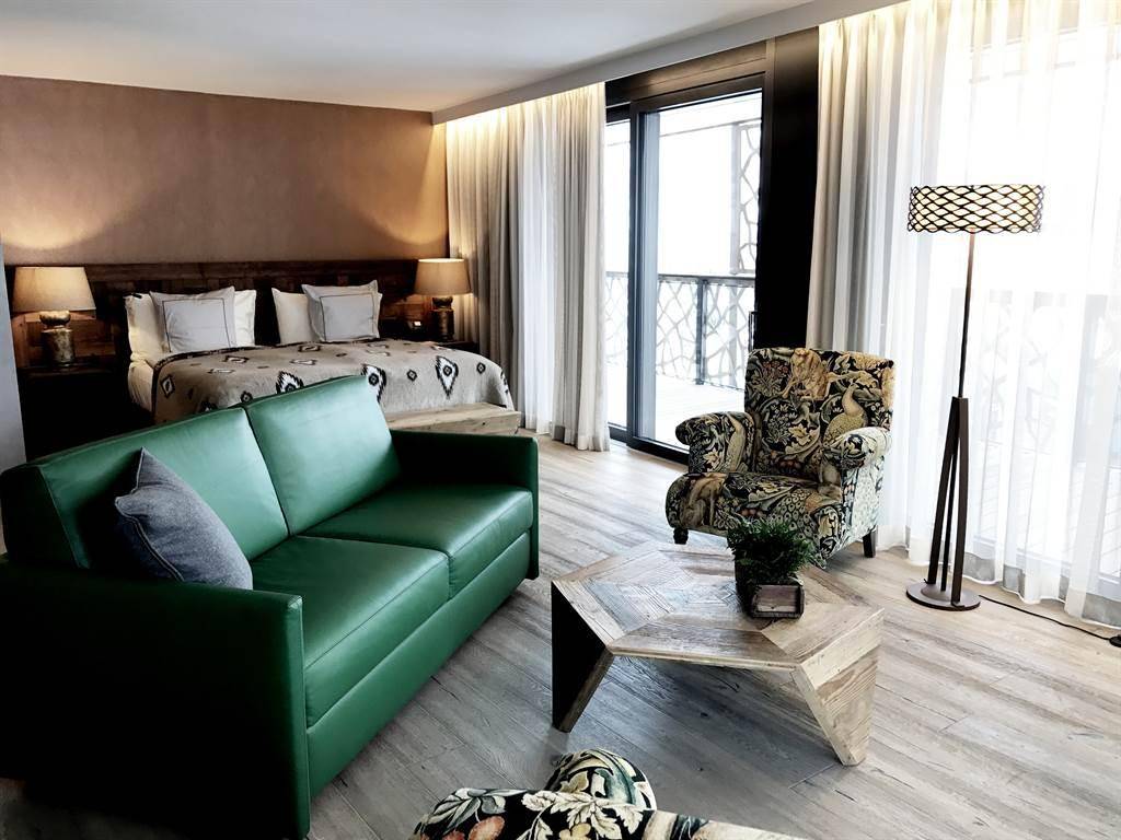 52 M² Hôtel ∙ 2 Personnes - Arosa