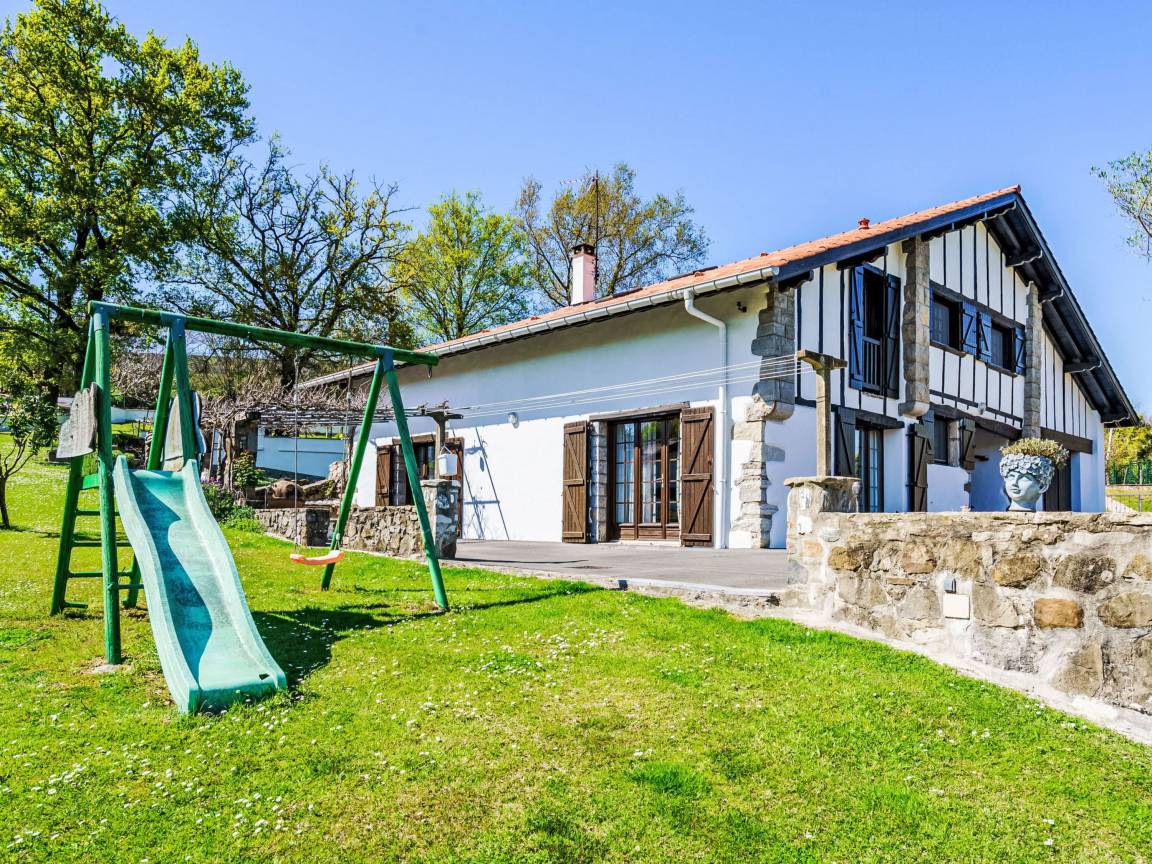 250 M² Casa ∙ 1 Camera Da Letto ∙ 7 Ospiti - Sare