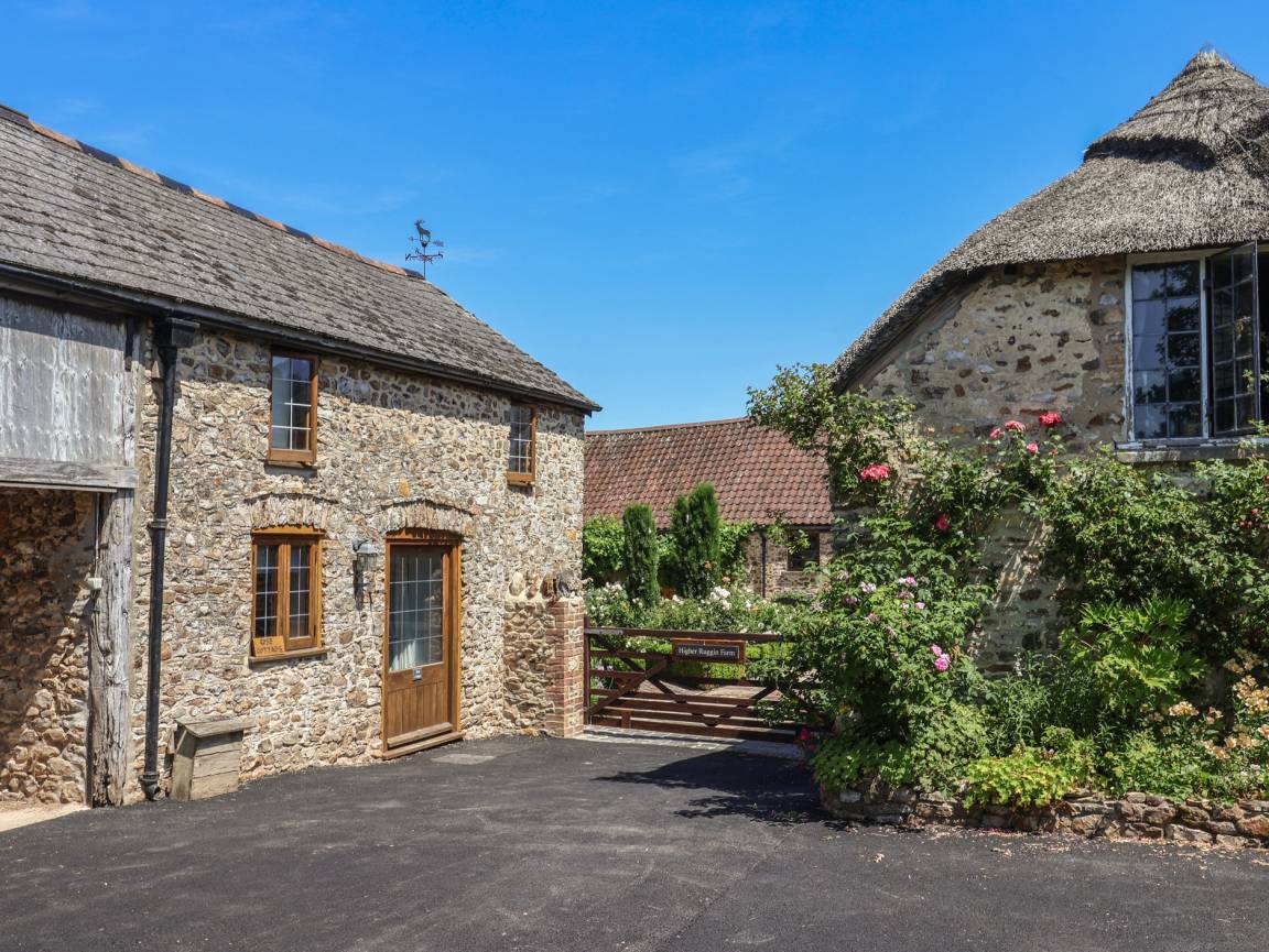 Cottage ∙ 2 Bedrooms ∙ 4 Guests - Taunton