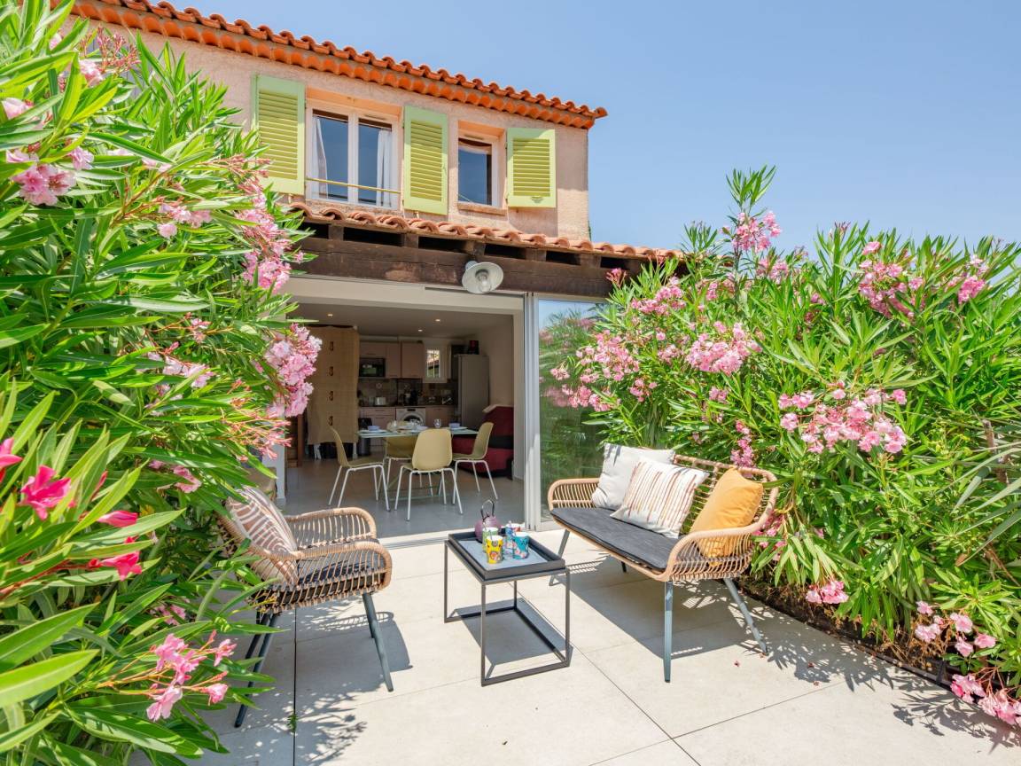 20 M² Résidence De Vacances ∙ 1 Chambre ∙ 2 Personnes - Gassin