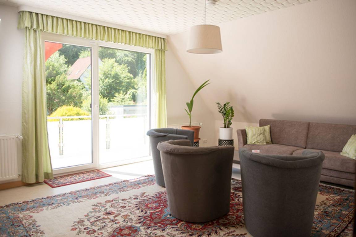 70 M² Ferienwohnung ∙ 1 Schlafzimmer ∙ 5 Gäste - Bad Pyrmont