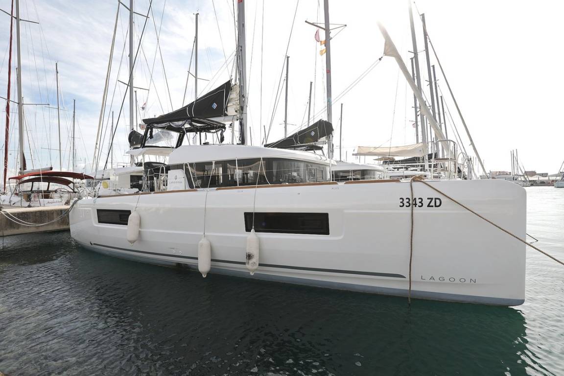 12 M² Casa Flotante ∙ 4 Habitaciones ∙ 8 Huéspedes - Zadar