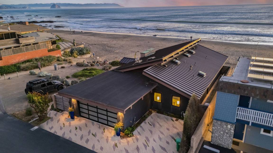 157 M² House ∙ 2 Bedrooms ∙ 6 Guests - Cayucos, CA