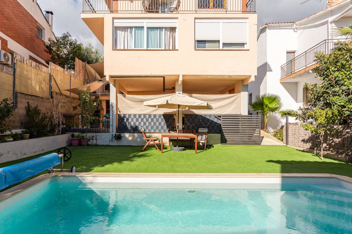 60 M² Apartamento ∙ 3 Habitaciones ∙ 5 Huéspedes - Calella