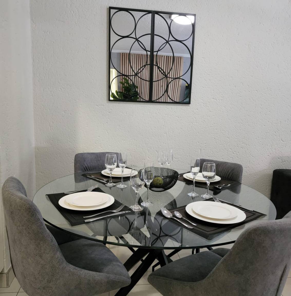 125 M² Apartment ∙ 3 Bedrooms ∙ 6 Guests - Sandton