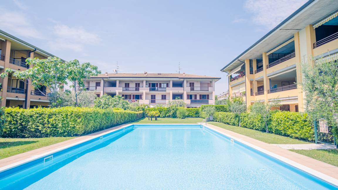 110 M² Appartement ∙ 2 Chambres ∙ 3 Personnes - Sirmione