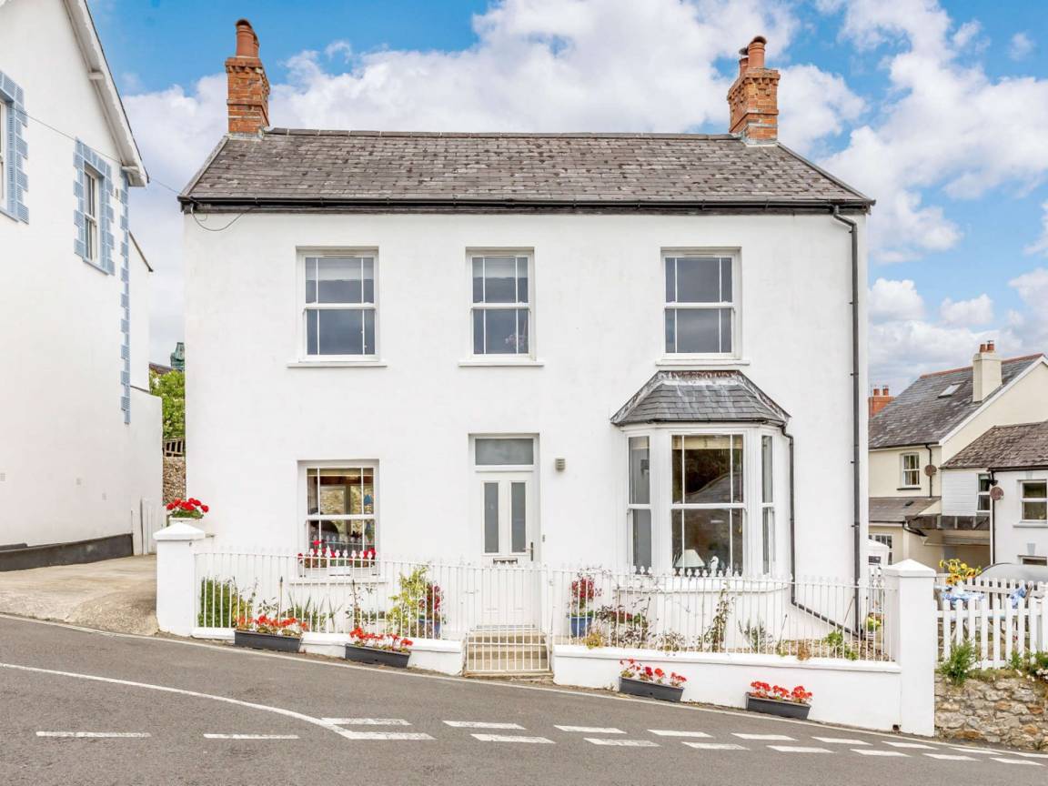 Cottage ∙ 3 Bedrooms ∙ 5 Guests - Charmouth
