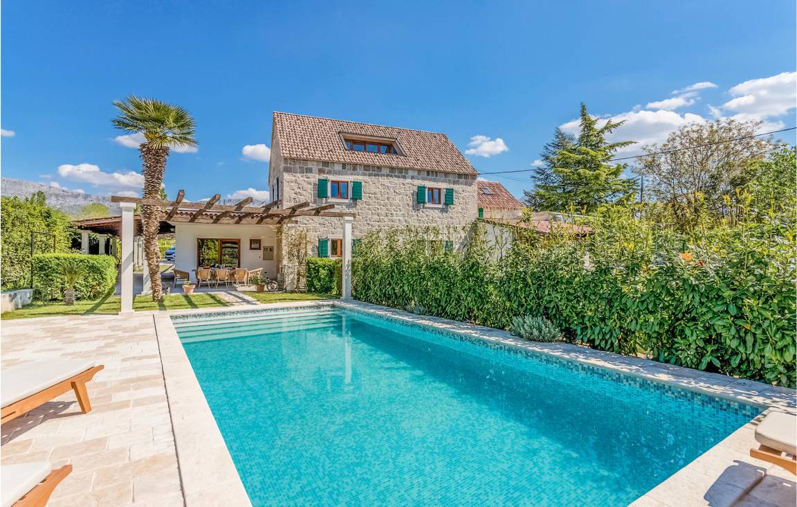 270 M² Ferienhaus ∙ 3 Schlafzimmer ∙ 8 Gäste - Split