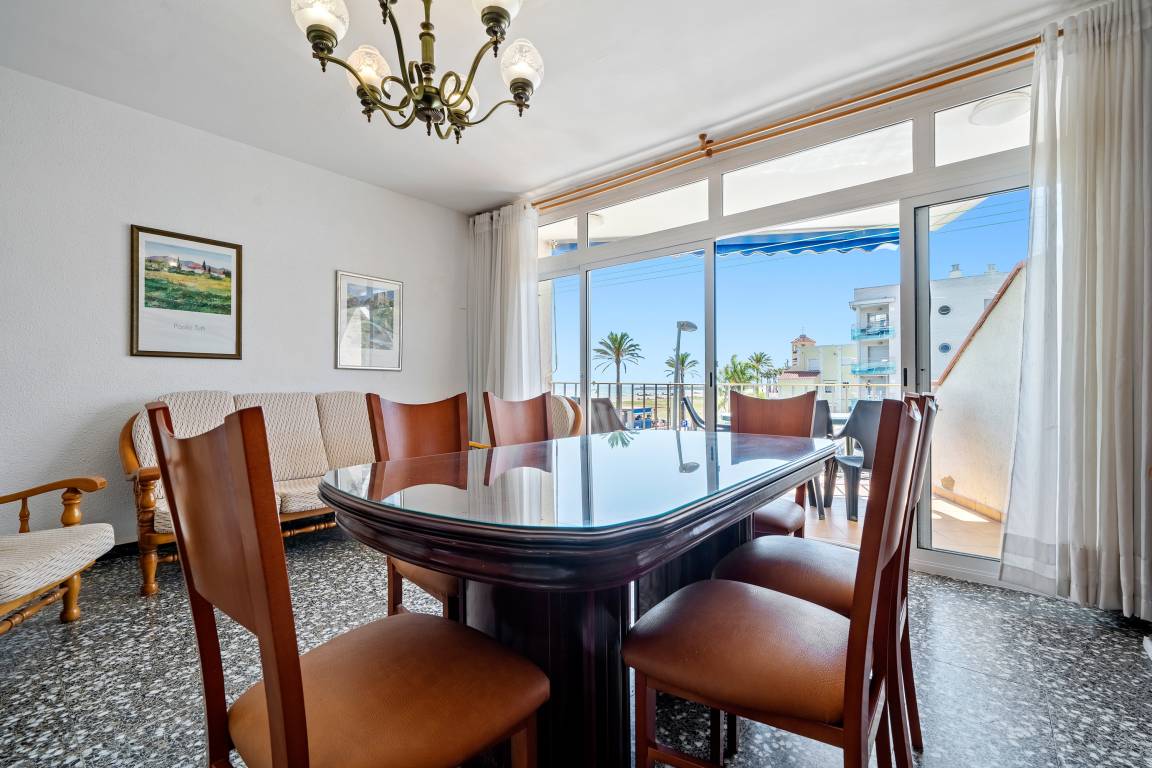 62 M² Apartamento ∙ 2 Habitaciones ∙ 6 Huéspedes - El Vendrell