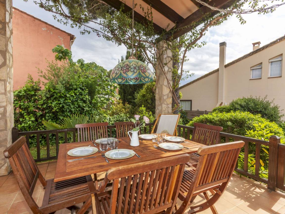 110 M² Maison De Vacances ∙ 3 Chambres ∙ 6 Personnes - L'Escala