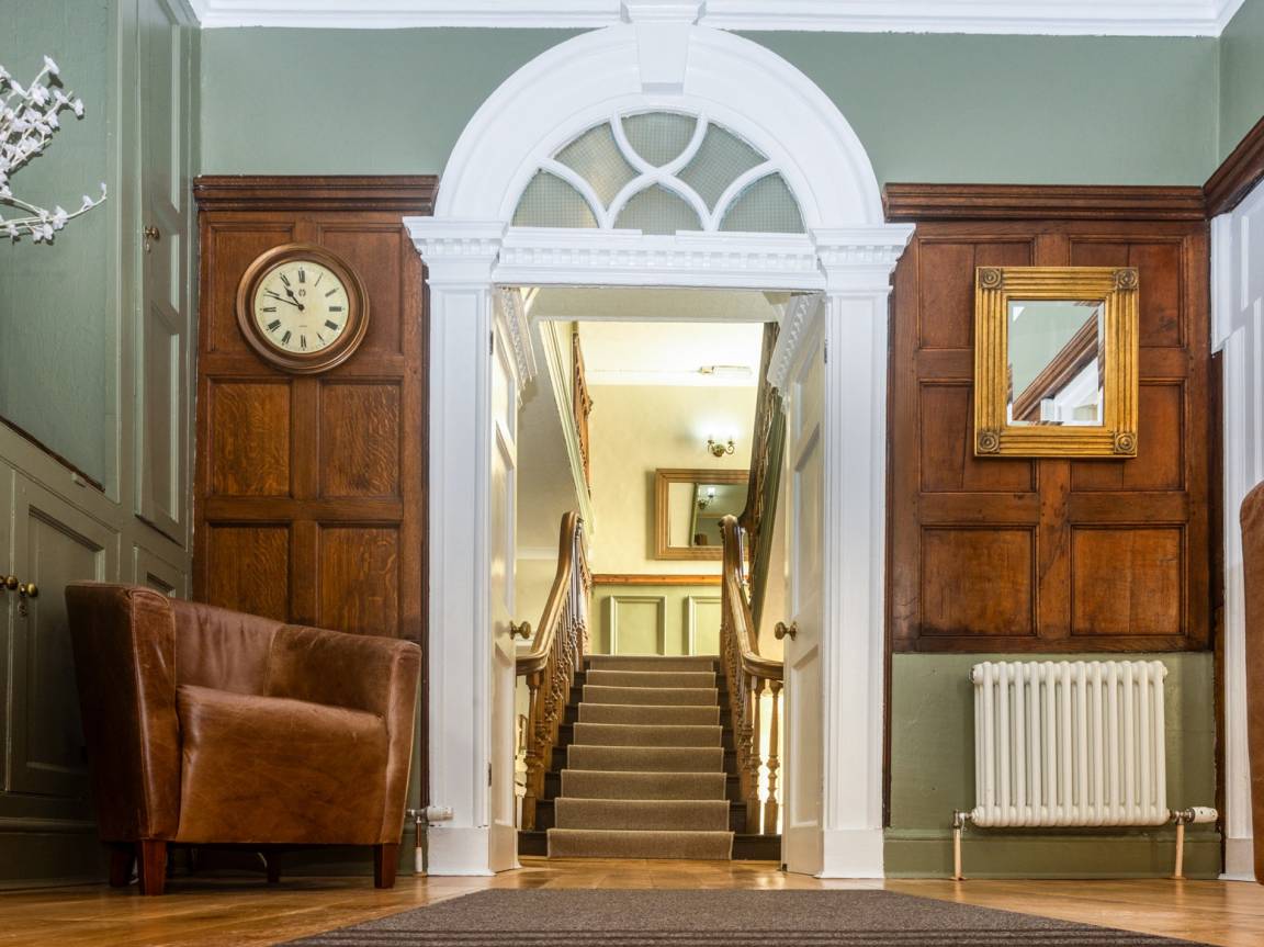 Cottage ∙ 7 Bedrooms ∙ 14 Guests - Scotland