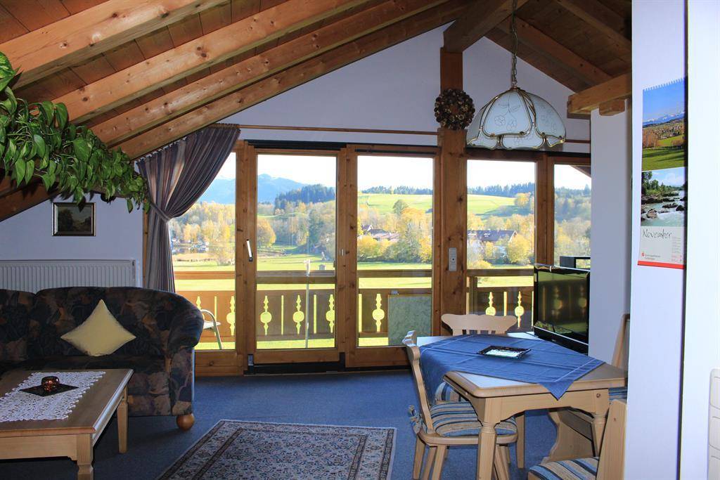 65 M² Ferienwohnung ∙ 2 Schlafzimmer ∙ 4 Gäste - Bad Bayersoien