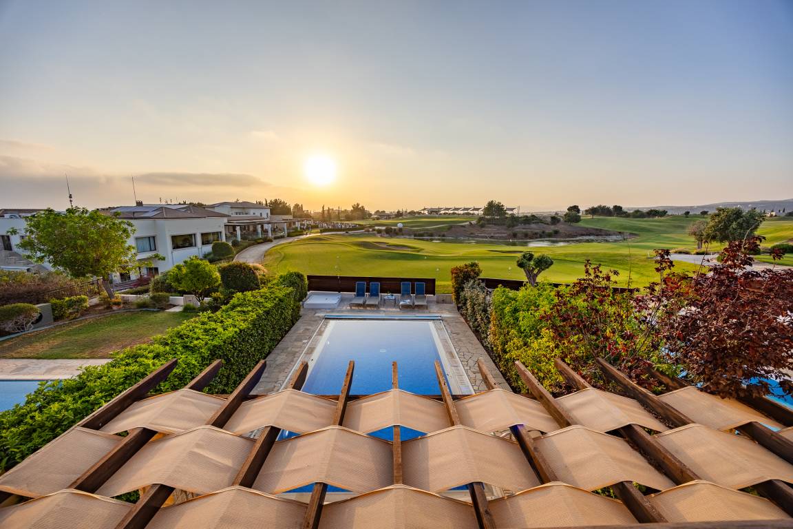 100 M² Villa ∙ 2 Bedrooms ∙ 4 Guests - Куклиа