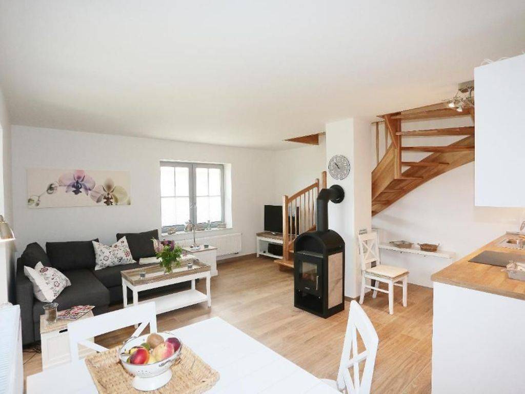 75 M² Ferienhaus ∙ 2 Schlafzimmer ∙ 4 Gäste - Altefähr