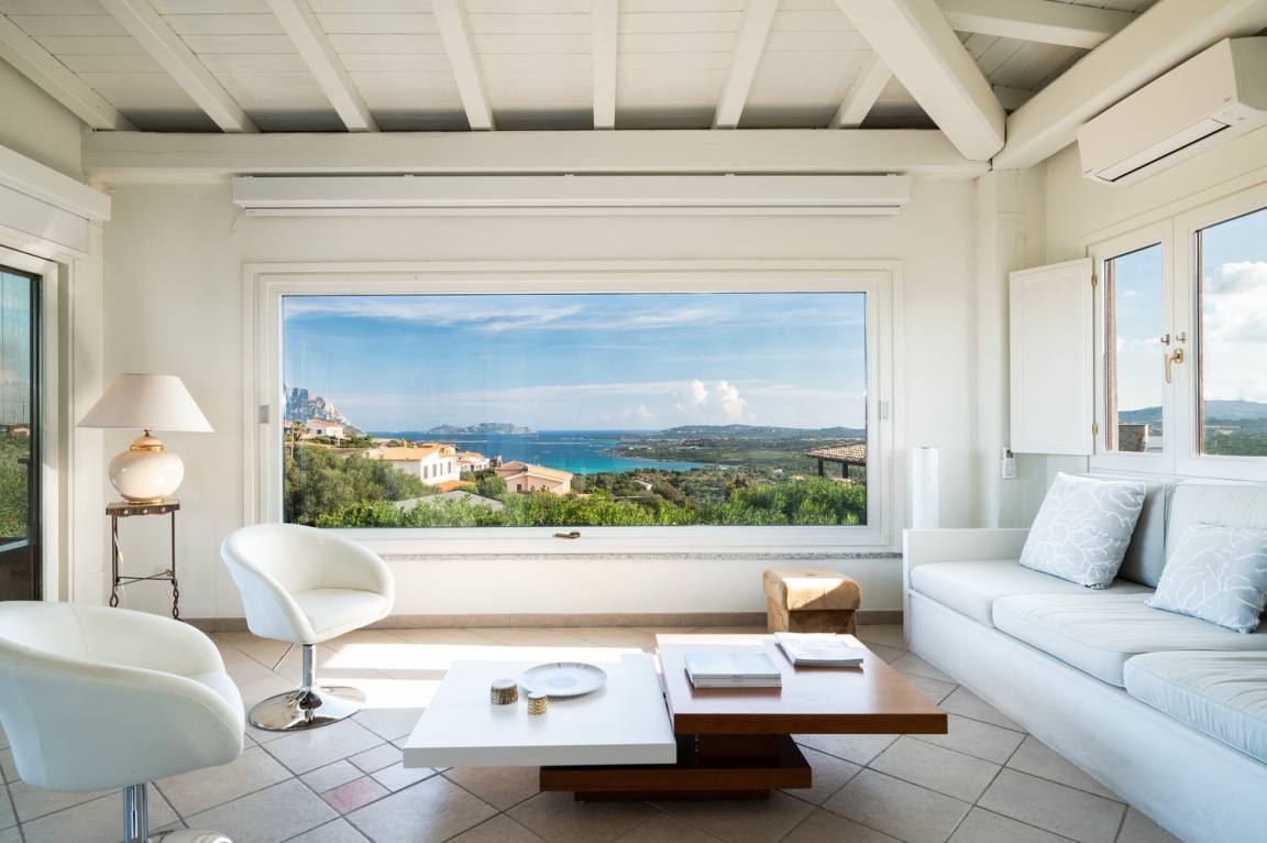 148 M² Villa ∙ 3 Chambres ∙ 6 Personnes - Olbia