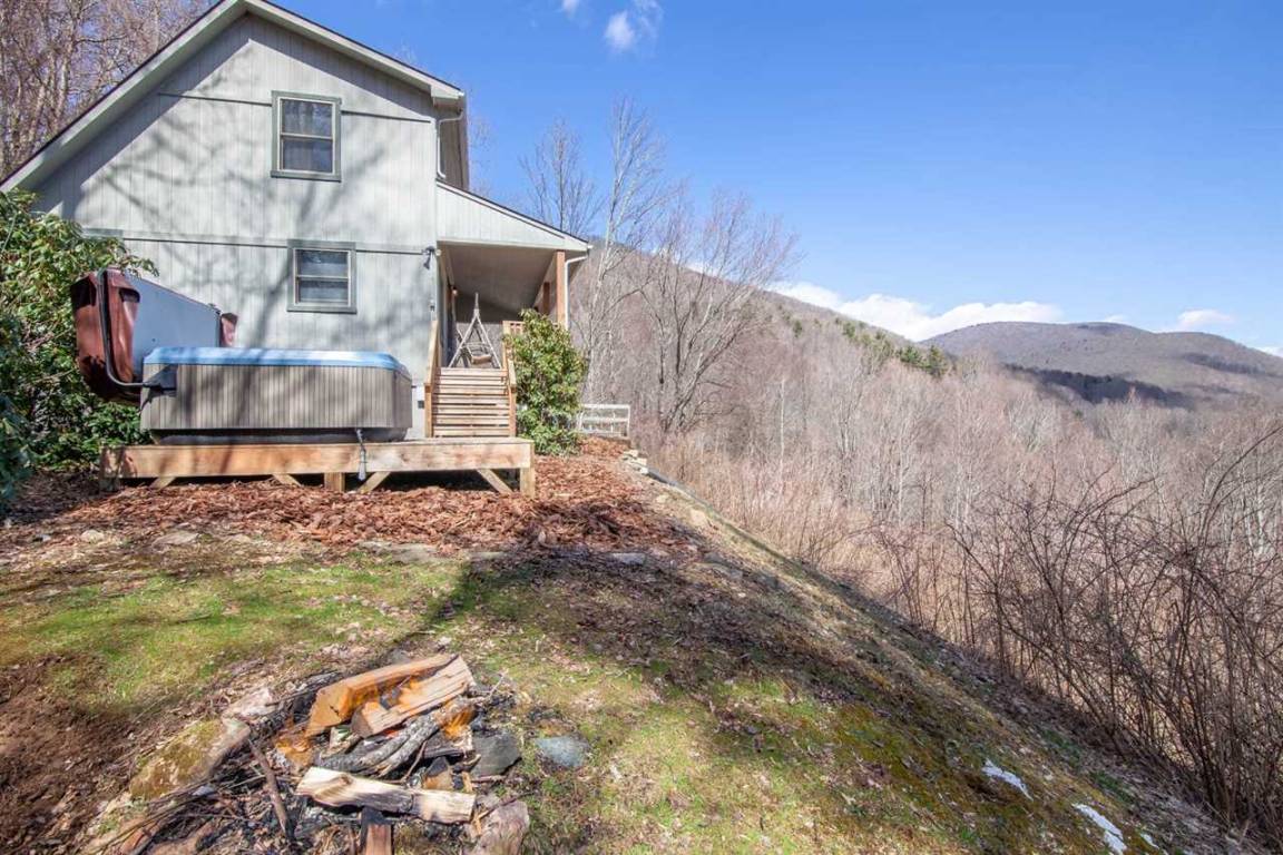 104 M² Cottage ∙ 3 Bedrooms ∙ 6 Guests - North Carolina