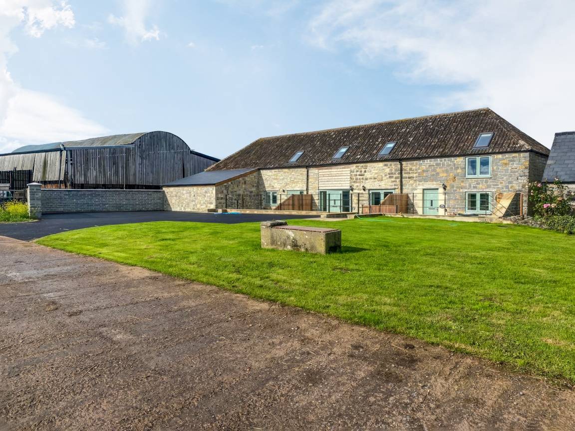 Cottage ∙ 2 Bedrooms ∙ 4 Guests - Taunton