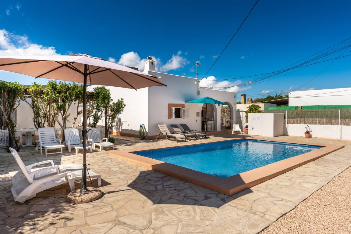 181 M² Villa ∙ 5 Bedrooms ∙ 9 Guests - Ibiza (town)