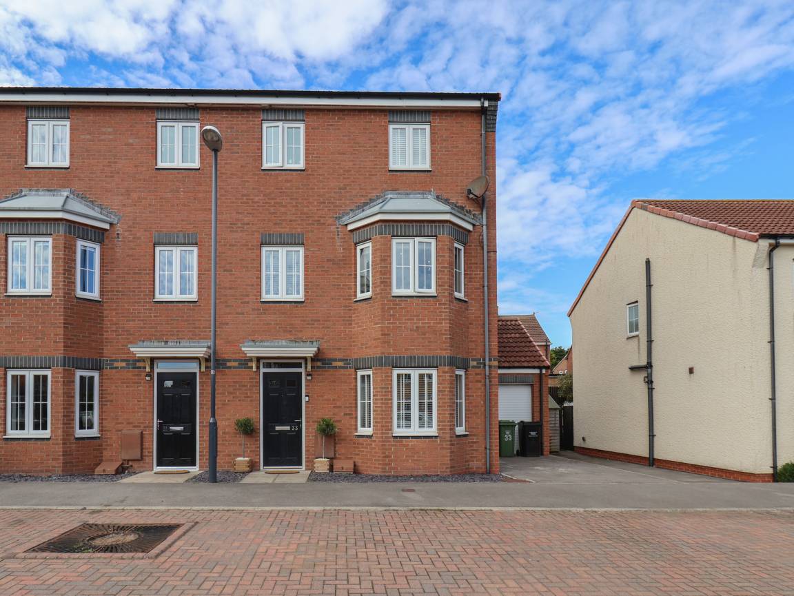 Cottage ∙ 4 Bedrooms ∙ 6 Guests - Robin Hood's Bay