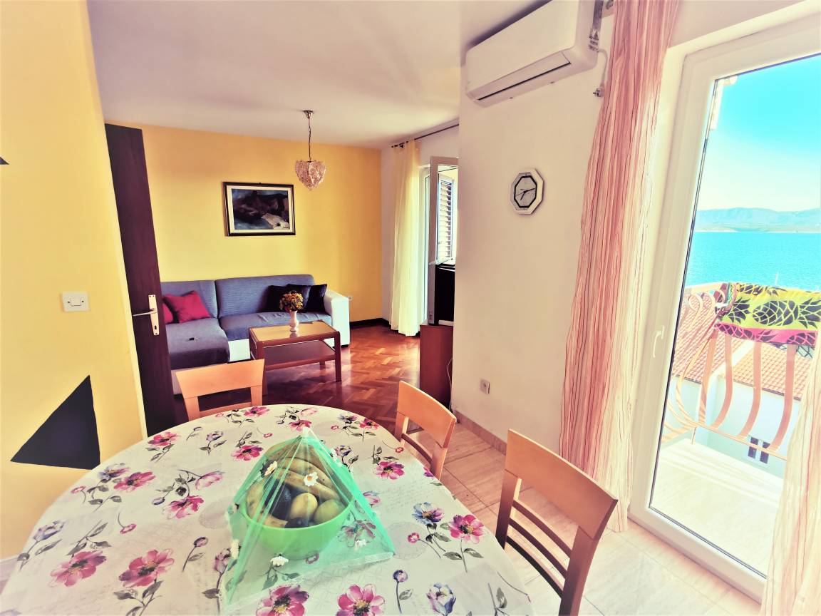 70 M² Apartment ∙ 2 Bedrooms ∙ 4 Guests - Bol
