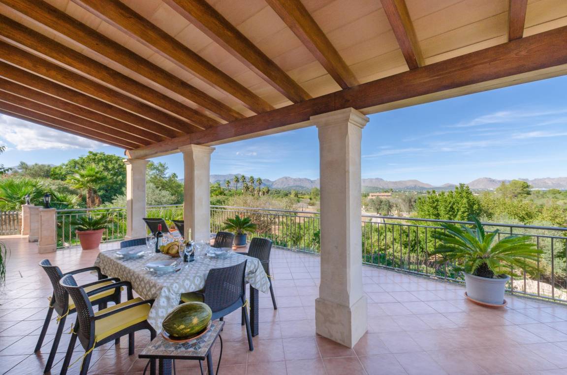 220 M² Chalet ∙ 4 Bedrooms ∙ 6 Guests - Mallorca