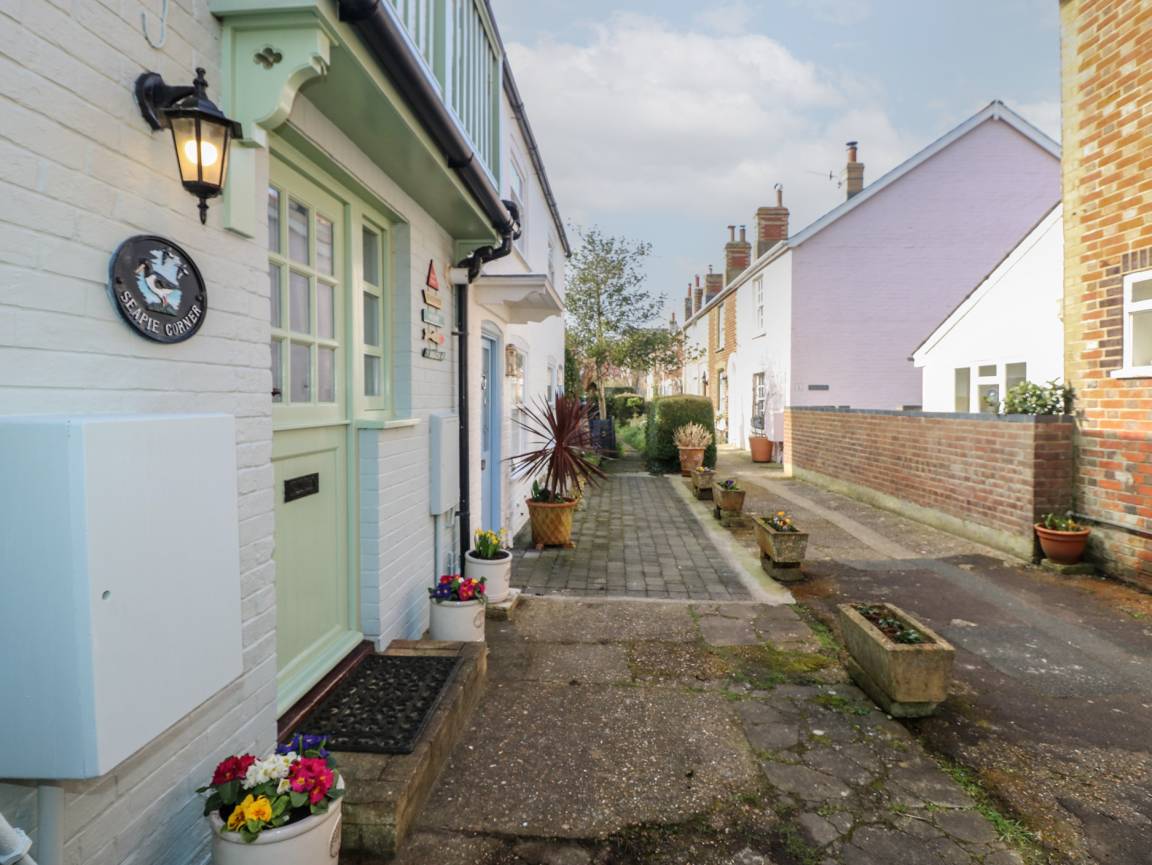 Mökki ∙ 3 Makuuhuonetta ∙ 5 Vierasta - Lymington
