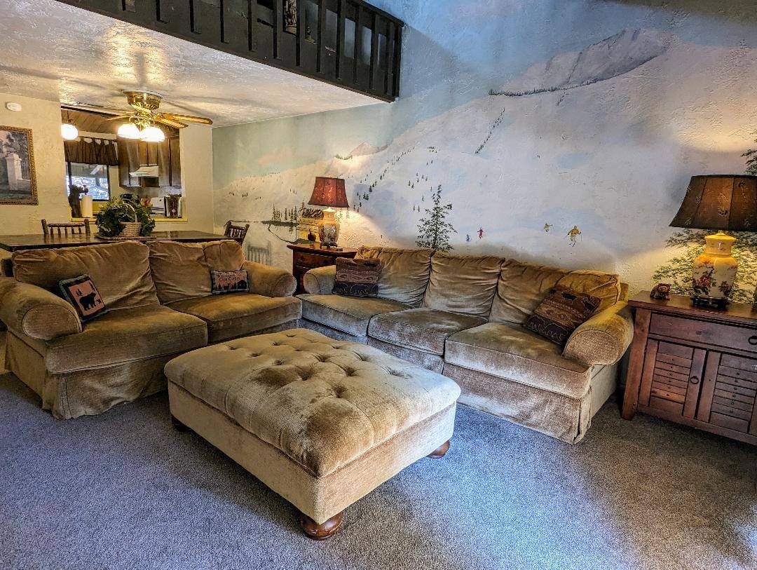 102 M² Condo ∙ 2 Bedrooms ∙ 5 Guests - California