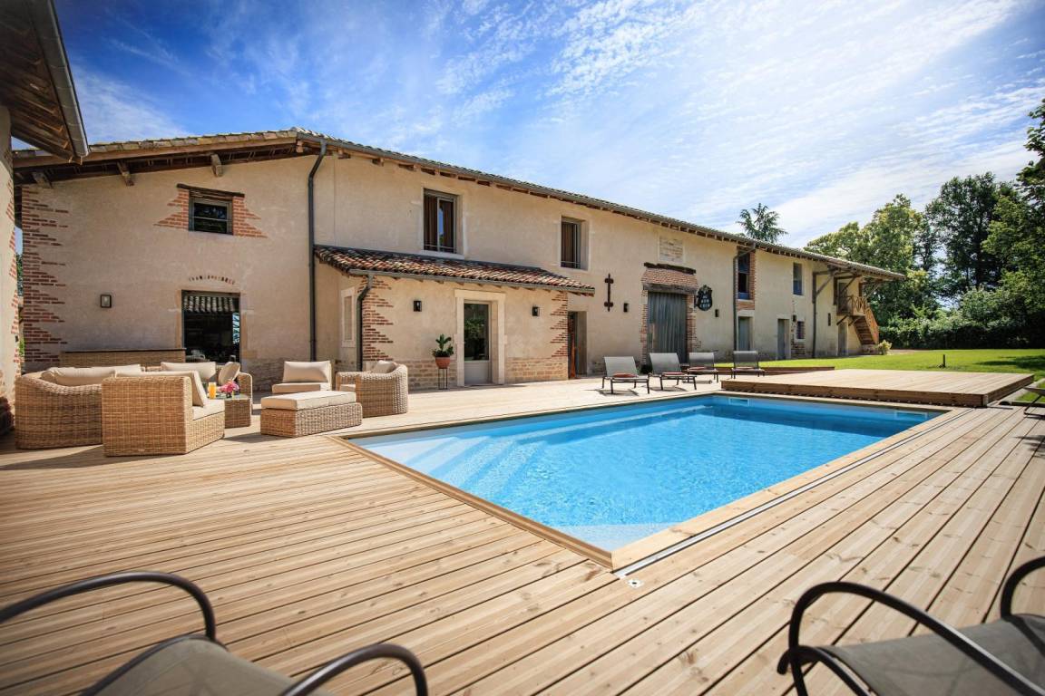 150 M² Gîte ∙ 4 Chambres ∙ 8 Personnes - Vonnas