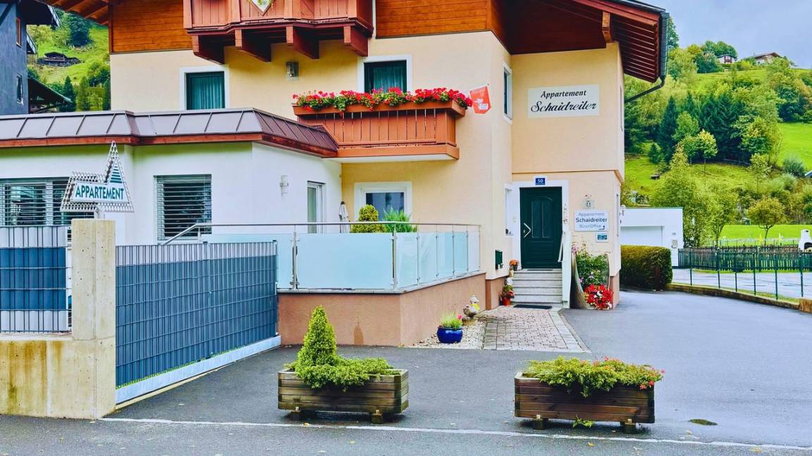 120 M² Ferienwohnung ∙ 3 Schlafzimmer ∙ 6 Gäste - Maishofen