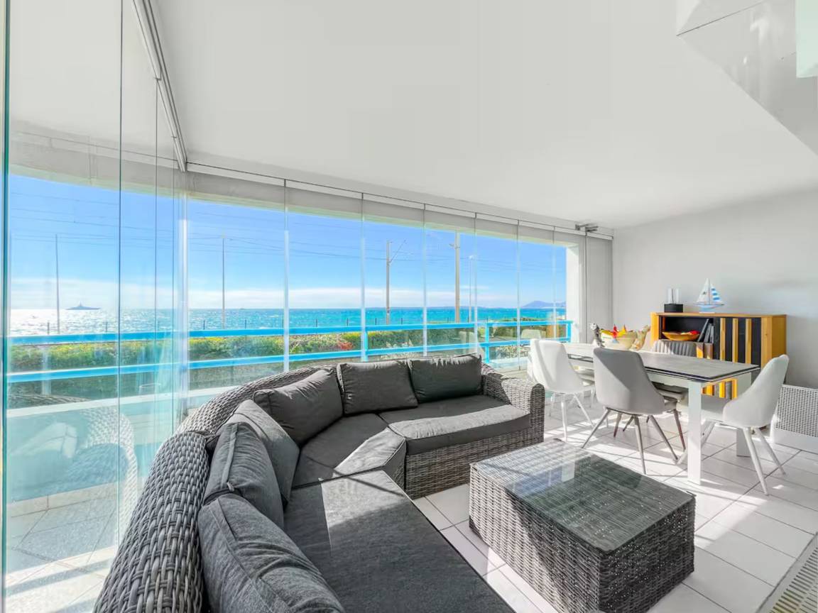 75 M² Apartment ∙ 2 Bedrooms ∙ 5 Guests - Antibes