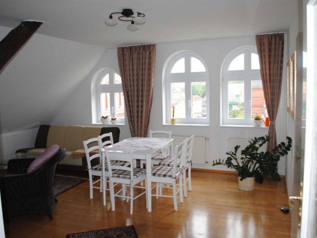 61 M² Ferienwohnung ∙ 1 Schlafzimmer ∙ 5 Gäste - Plau am See