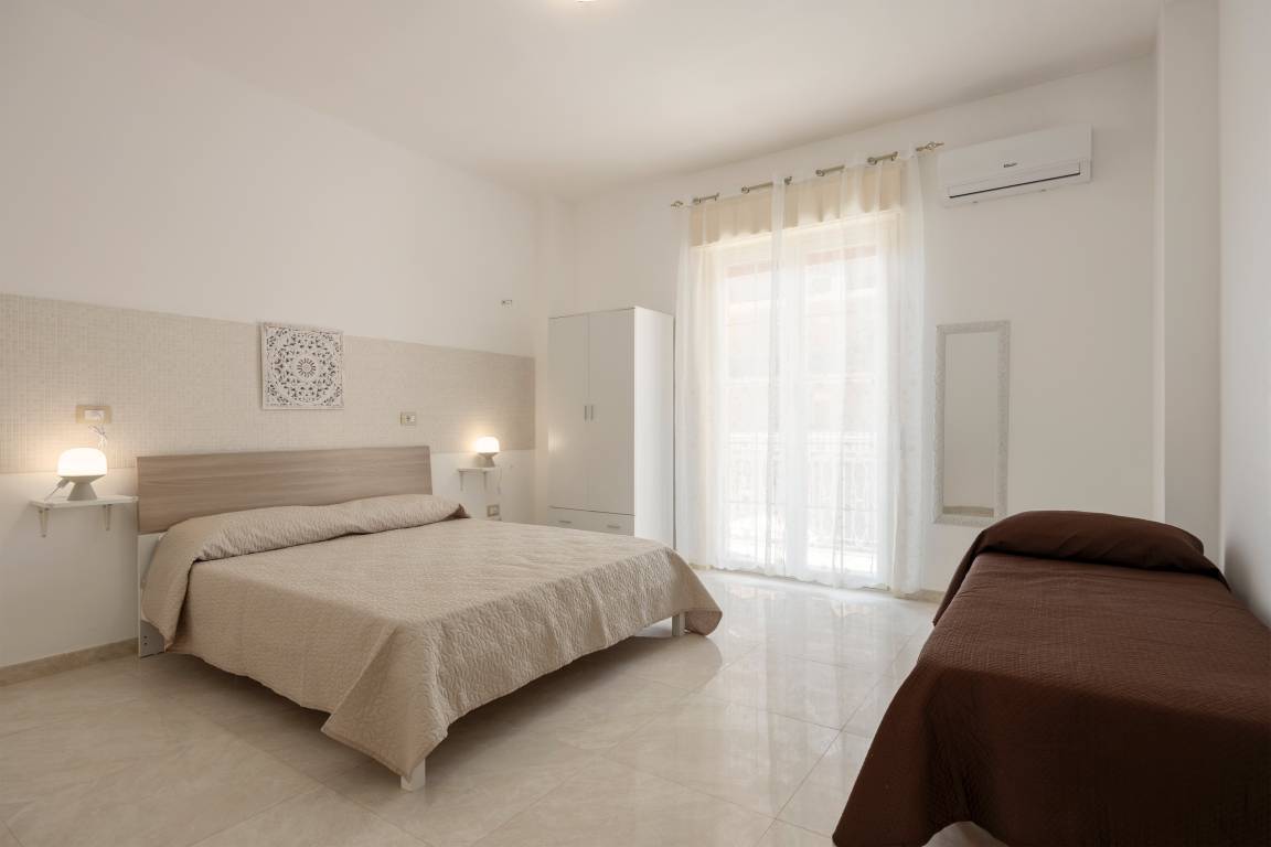 300 M² House ∙ 4 Bedrooms ∙ 12 Guests - Sicily