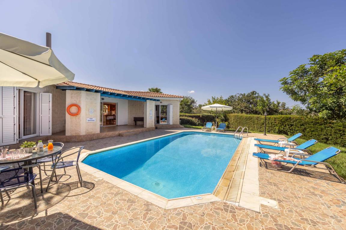 Villa ∙ 3 Bedrooms ∙ 5 Guests - Полис