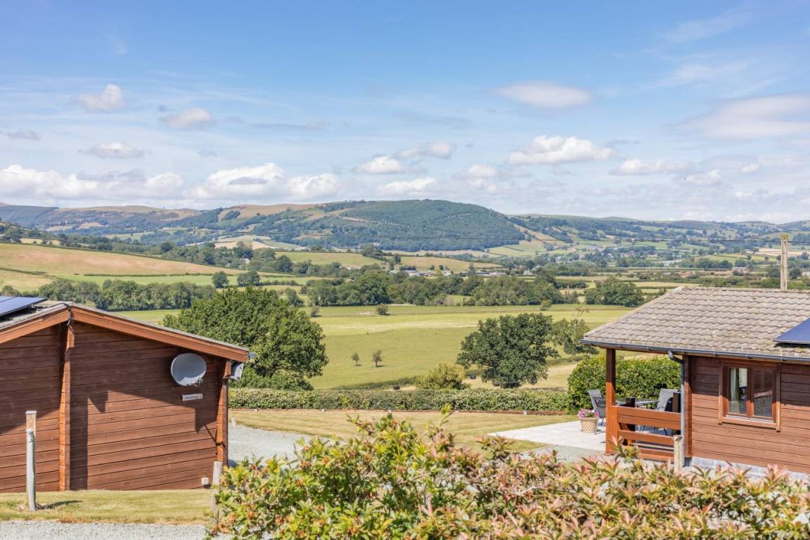 Lodge ∙ 2 Bedrooms ∙ 4 Guests - North Wales