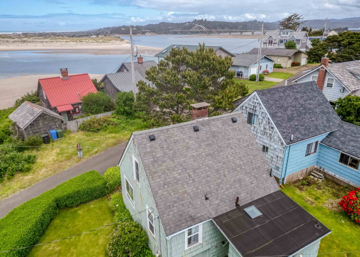 90 M² House ∙ 2 Bedrooms ∙ 7 Guests - Waldport, OR