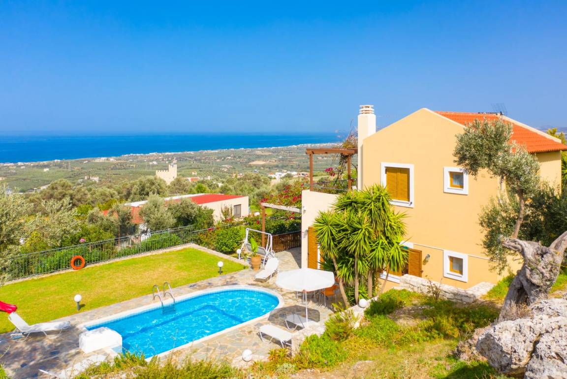 180 M² Villa ∙ 3 Bedrooms ∙ 6 Guests - Greece