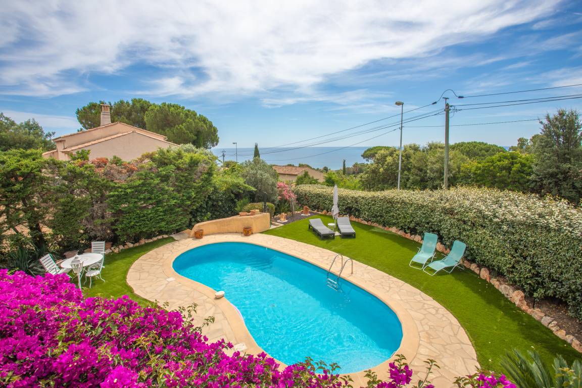 155 M² Villa ∙ 4 Chambres ∙ 8 Personnes - Roquebrune-sur-Argens