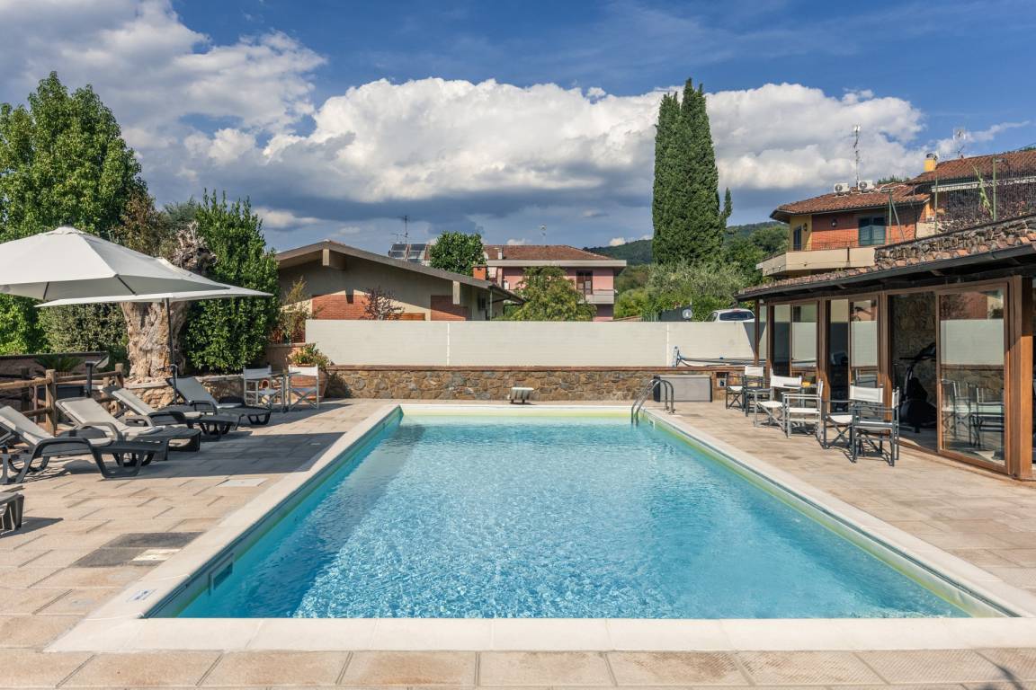 290 M² Villa ∙ 5 Chambres ∙ 12 Personnes - Montecatini Terme