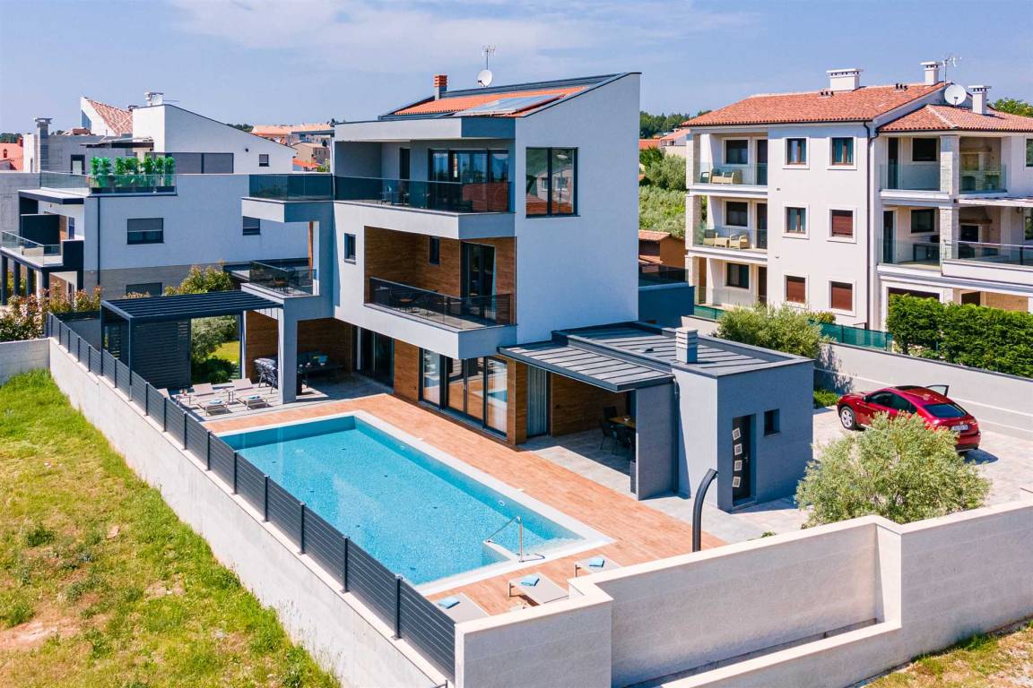 350 M² Villa ∙ 4 Slaapkamers ∙ 8 Gasten - Fažana