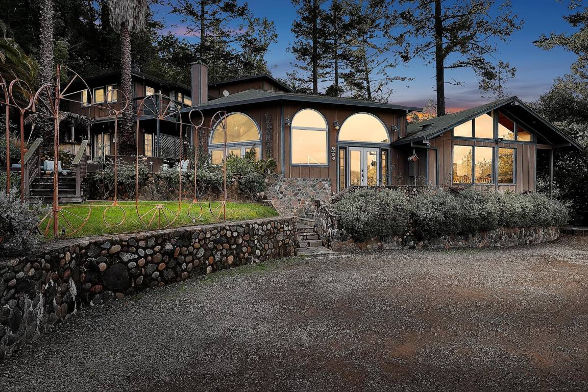 372 M² Villa ∙ 6 Bedrooms ∙ 14 Guests - Healdsburg, CA