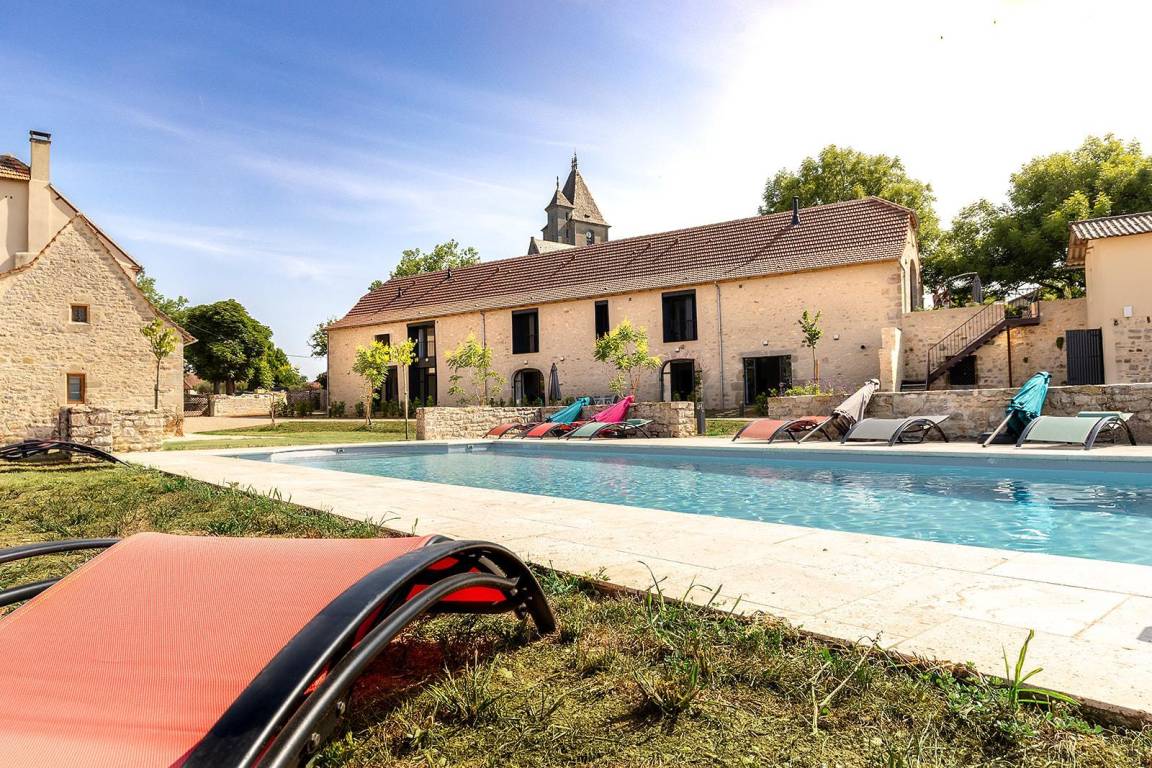 105 M² Gîte ∙ 4 Chambres ∙ 8 Personnes - Figeac