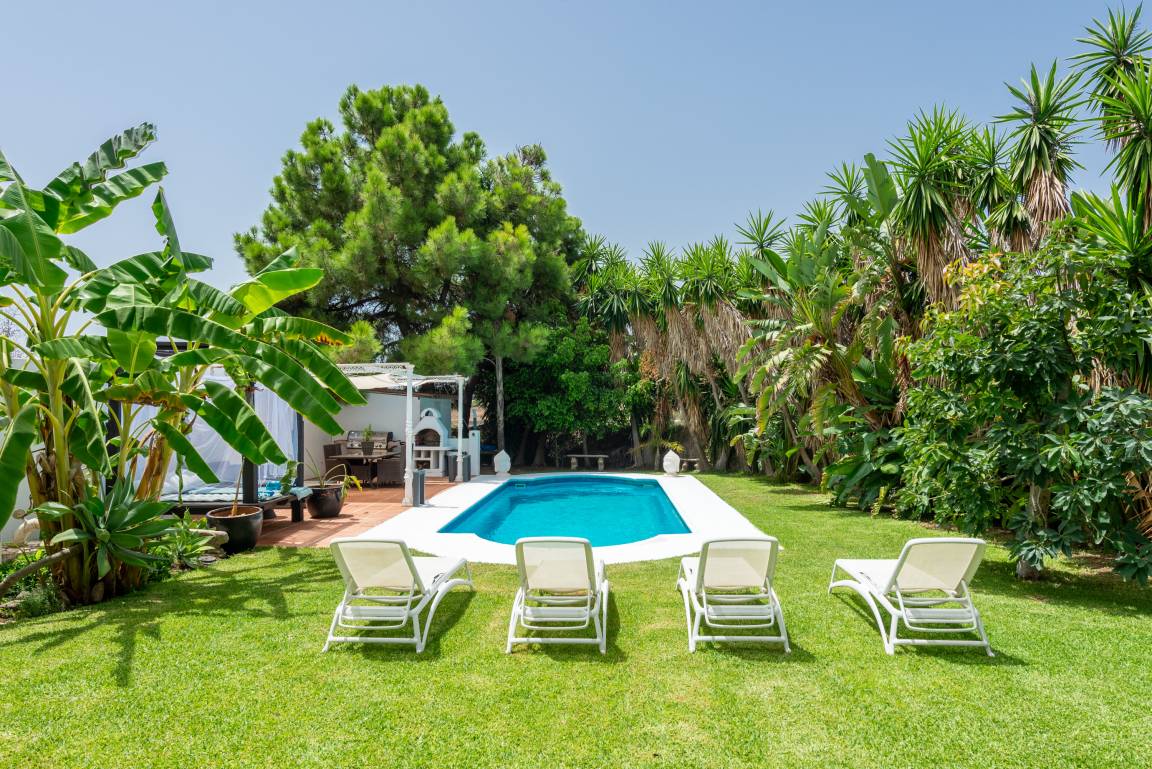 450 M² Huis ∙ 5 Slaapkamers ∙ 10 Gasten - Estepona