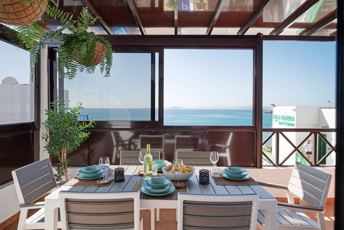 78 M² Apartamento ∙ 2 Habitaciones ∙ 4 Huéspedes - Playa Blanca